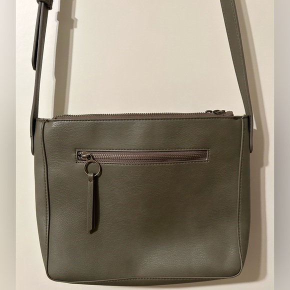 Universal Thread | Bags | Universal Thread Triple Compartment Crossbody ...